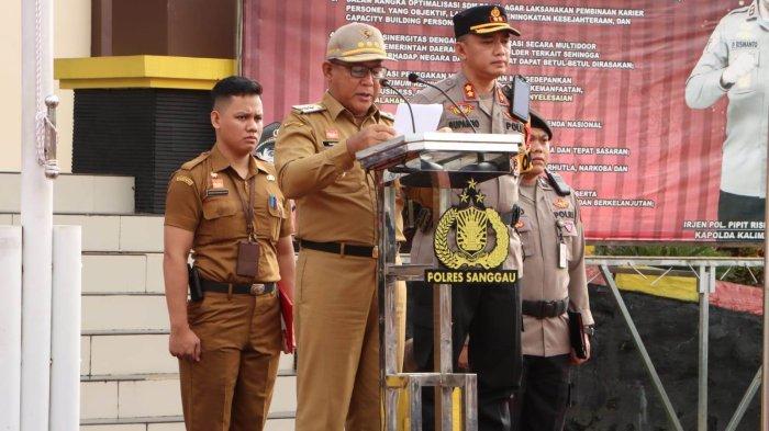 Pj Bupati dan Kapolres Sanggau Pimpin Apel Gelar Pasukan dalam rangka Operasi Ketupat 2024 ...