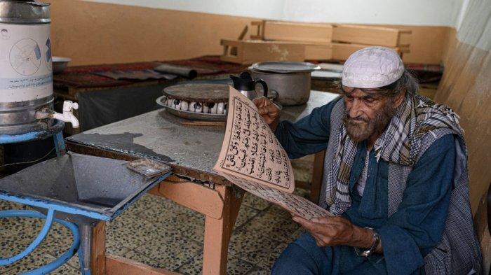 Surat Al Mulk Arab dan Latin Lengkap dengan Fadhilah dan Waktu Terbaik ...