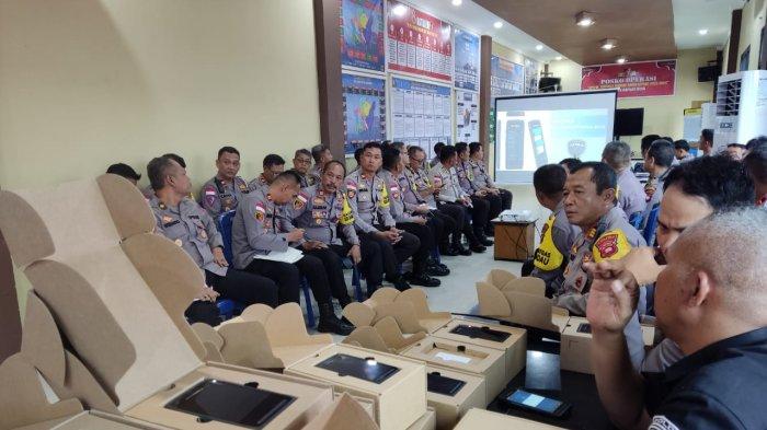 Polda Kalbar Distribusikan HT Canggih untuk Pengamanan Pemilu 2024 - Tribunpontianak.co.id