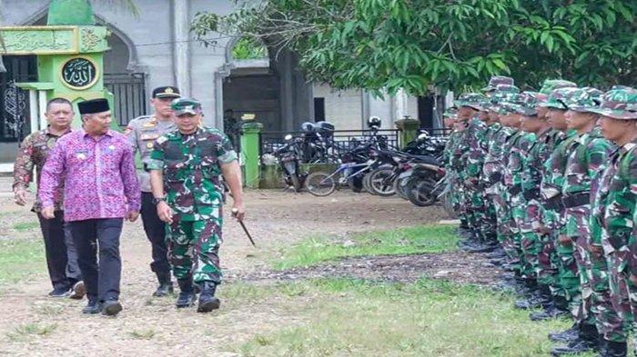 Ikut Bangun Daerah, Pj Bupati Kubu Raya Apresiasi TMMD di Desa Madu Sari - Tribunpontianak.co.id