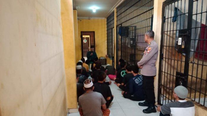 Sat Tahti Polres Singkawang Datangkan Penceramah Beri Siraman Rohani ...