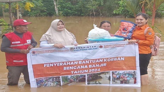 BPBD Kalbar Salurkan Bantuan Kepada Warga Terdampak Banjir di Melawi - Tribunpontianak.co.id