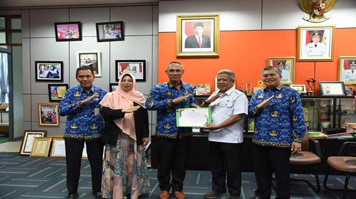 Kabupaten Kubu Raya Masuk Zona Hijau Pelayanan Publik, Bupati Muda Minta ASN Terus Inovatif ...