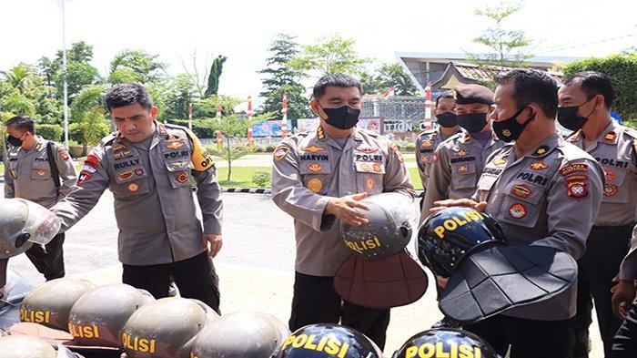 Puslitbang Polri Lakukan Evaluasi Peralatan Dalmas dan PHH di Polres Mempawah - Tribunpontianak ...