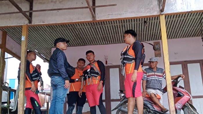 Kapal Motor Nelayan Tenggelam, Kepala Dusun Pinang A dan 3 ABK Lainnya ...