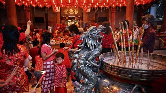 Tradisi Imlek di China Tahun Baru Tionghoa 2023, Legenda Monster Nian ...