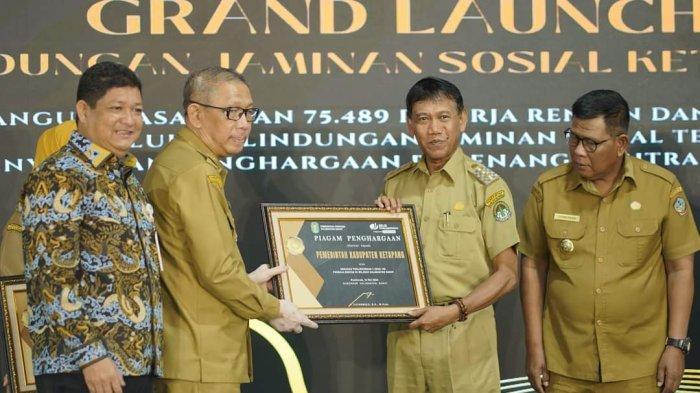 Pemkab Ketapang Juara Pertama Paritrana Award 2022 se-Kalbar - Tribunpontianak.co.id