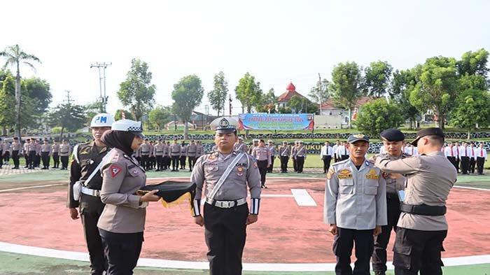 Waka Polres Landak Pimpin Gelar Pasukan Ops Patuh Kapuas 2024 - Tribunpontianak.co.id