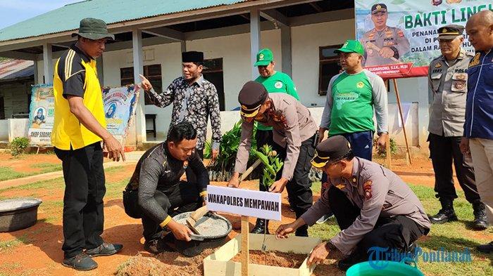 HUT Humas Polri, Polres Mempawah Gelar Bakti Lingkungan Penanaman Pohon ...