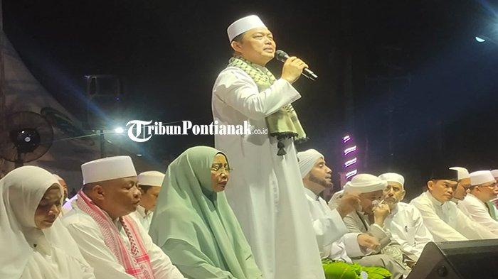 Ria Norsan Larut dalam Syahdunya Sholawat Bersama Habib Syech Bin Abdul Qodir Assegaf di ...