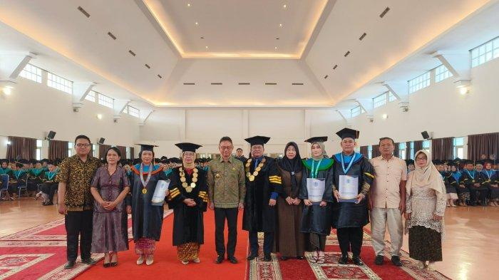 Polnep Kukuhkan 1.800 Wisudawan, Wako Pontianak Beri Pesan Soal Dunia Kerja - Tribunpontianak.co.id