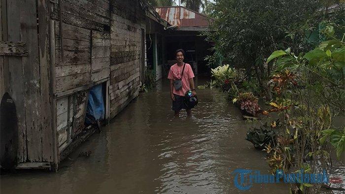 Hampir 3 Hari Banjir Rendam 2 Dusun Desa Pipitteja Sambas, Tinggi Banjir Setinggi Betis Orang ...