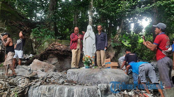 Patung Bunda Maria Tetap Kokoh Tegak Berdiri Meski Gua Maria di Kaki Bukit Kelam Sintang Ambruk ...