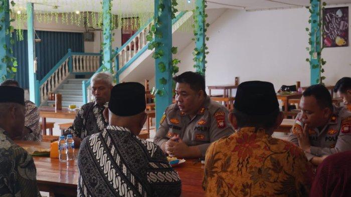 Jumat Curhat, Kapolres Kapuas Hulu Bersilaturahmi dan Dengarkan Masukan dari Purnawirawan Polri ...