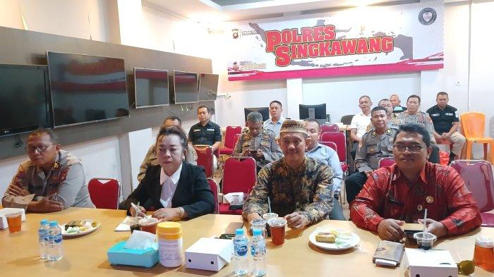 Polres Singkawang Bersama Tokoh Masyarakat Ikuti Zoom Meeting Dialog Publik Pilpres 2024 ...