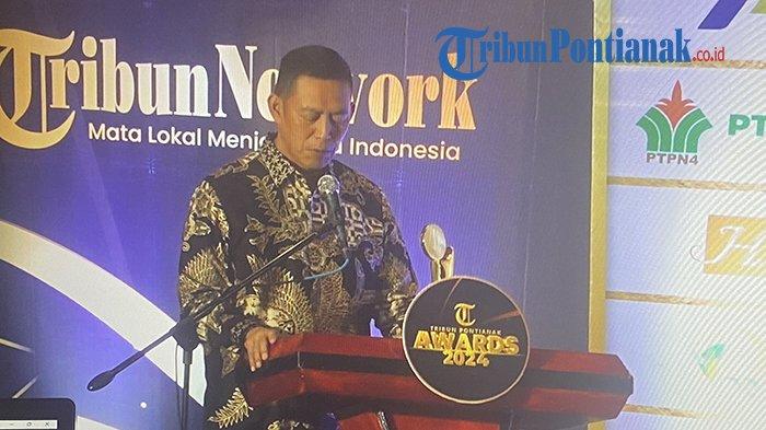 Ciptakan Pemilu Aman dan Damai, Polda Kalbar Raih Penghargaan Tribun Pontianak Awards 2024 ...