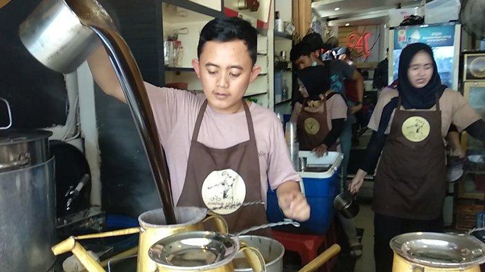 Aming Coffee Menasionalkan Kopi Lokal - Tribunpontianak.co.id