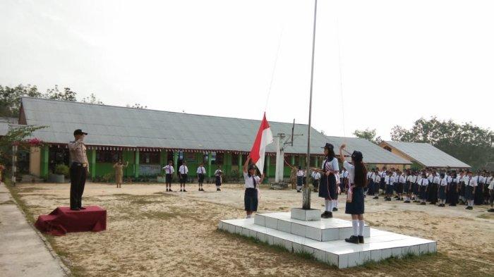 Kapolsek Ngabang: Polisi Jadi Pembina Upacara di Sekolah, Langkah Preventif Cegah Kejahatan ...