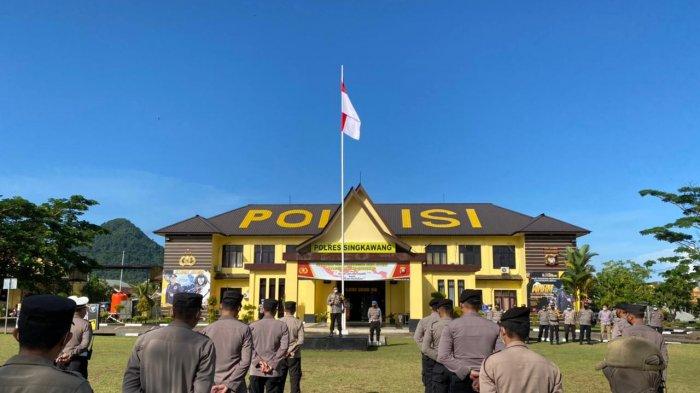 Pimpin Apel Pagi Sebelum Bertugas, Ini Arahan Kapolres Singkawang pada Personel ...