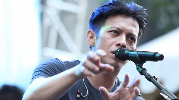 Ariel NOAH Repost Gol Indah Zlatan Ibrahimovic, Netizen Tagih Janji ...