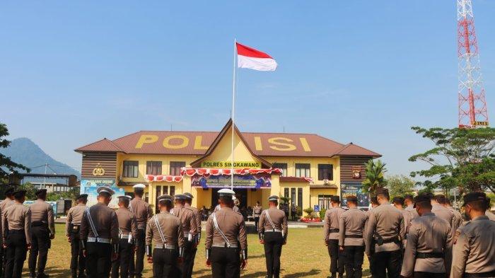 Kapolres Singkawang Pimpin Apel Gelar Pasukan Operasi Zebra Kapuas 2023, Berikut Pengarahannya ...