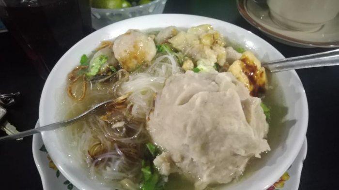 Nikmati Bakso Rudal di Simpang Semparuk - Tribunpontianak.co.id