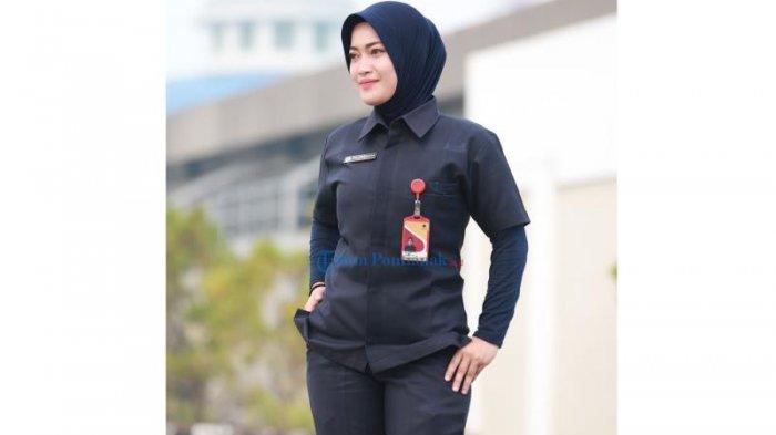 Bela, Sosok Satpam Cantik di Pontianak, Bekerja Keras Demi Jaga ...