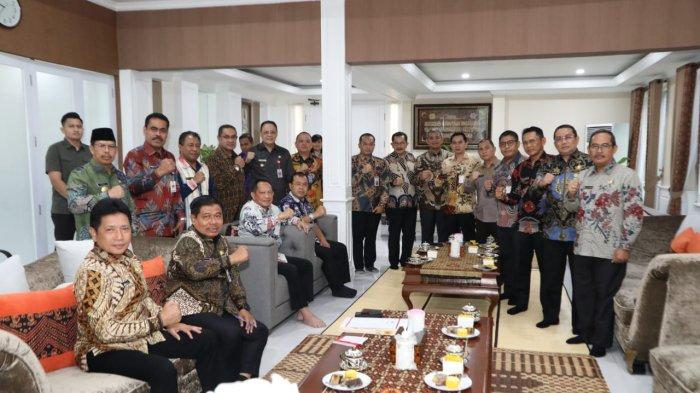 Belum Sepekan Jadi Pj Bupati Mempawah, Ismail Dipanggil Mendagri - Tribunpontianak.co.id