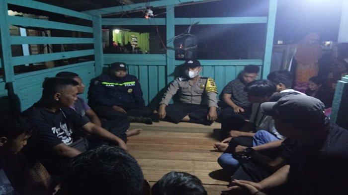 Kandau Ronda, Satbinmas Polres Melawi Sambangi Pos Kamling Gelar Pembinaan dan Silaturahmi ...