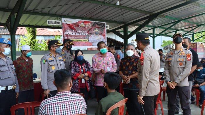 Kapolda Kalbar Menghadiri Percepatan Vaksinasi Lanjutan Serentak Seluruh Indonesia di Kubu Raya ...