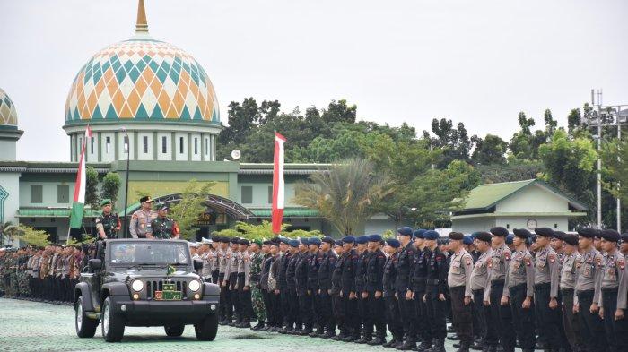 Satbrimob Polda Kalbar Apel Gelar Pasukan dalam Rangka Pengamanan VVIP Kunker RI 1 ...