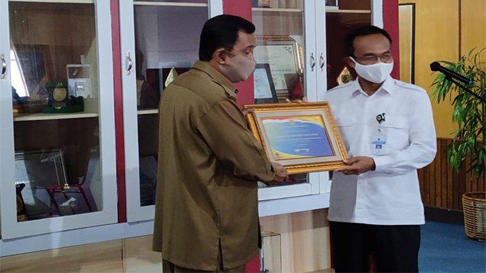 Pemda Kapuas Hulu Dapat Penghargaan dari Menteri Keuangan Republik ...
