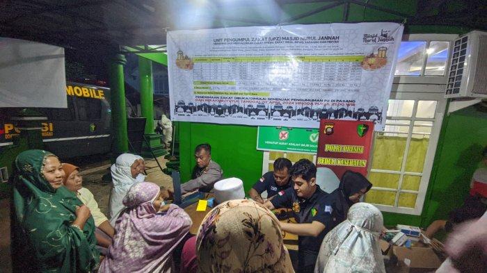 Dokkes Polres bersama PMI Sanggau Gelar Pengobatan Gratis dan Donor ...