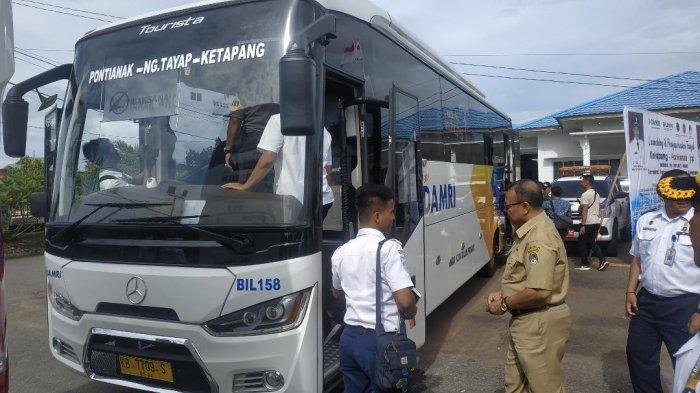 Resmi Buka Rute Ketapang-Pontianak, Pemda Harap Bus Damri Jadi Pilihan ...