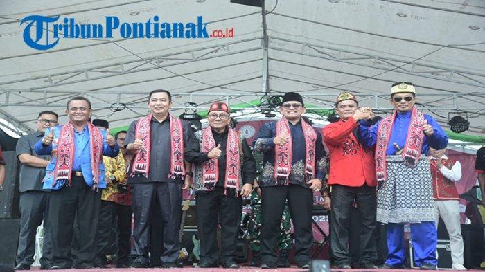 Gawai Naik Dango ke-XVIII Sambas Dibuka Wabup Heroaldi, Ajak Perkokoh ...