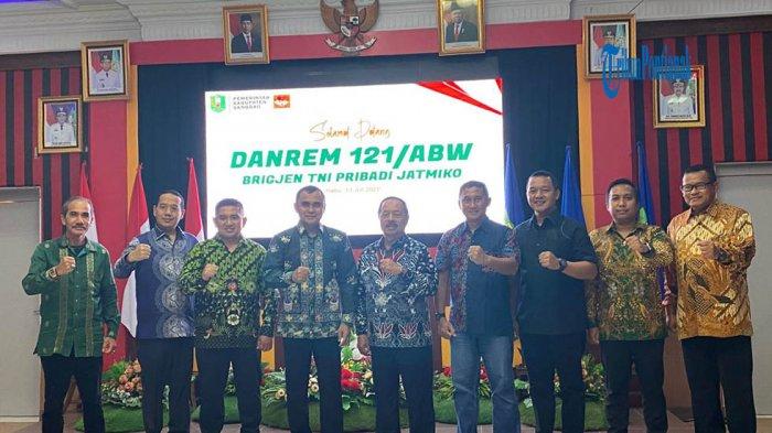 Danrem 121/Abw Ramah Tamah Bersama Forkopimda dan Tokoh Masyarakat di Sanggau - Tribunpontianak ...