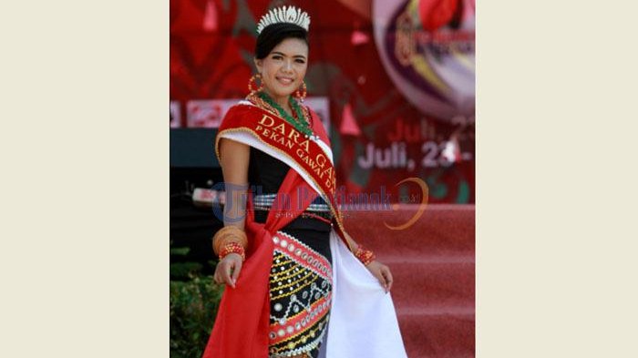 Menginspirasi, Ini perjalanan Hidup Dara Pekan Gawai Dayak 2017 Yang ...