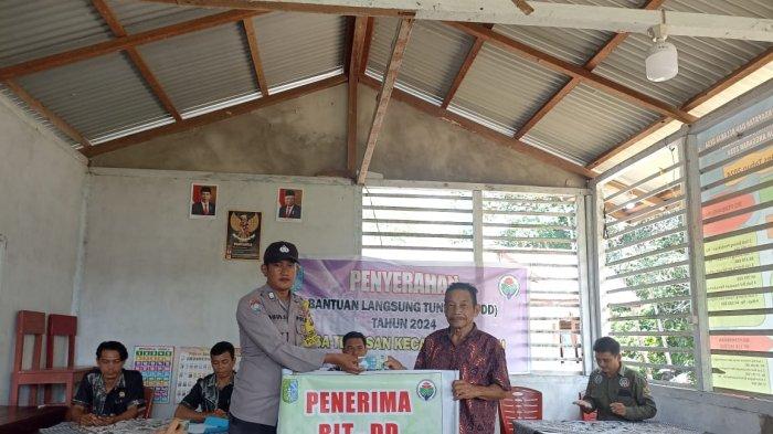 Bhabinkamtibmas Polsek Dedai Hadiri Penyaluran BLT DD Desa Terusan ...