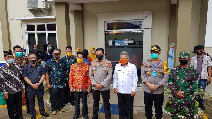 Kapolda Kalbar Bersama Bupati Kubu Raya Resmikan Kampung Mandiri Tangguh di Desa Parit Baru ...