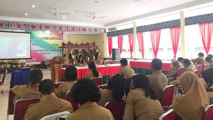 82 Kepala Sekolah di Sintang Ikut Rapat Evaluasi PPDB Sistem Zonasi - Tribunpontianak.co.id