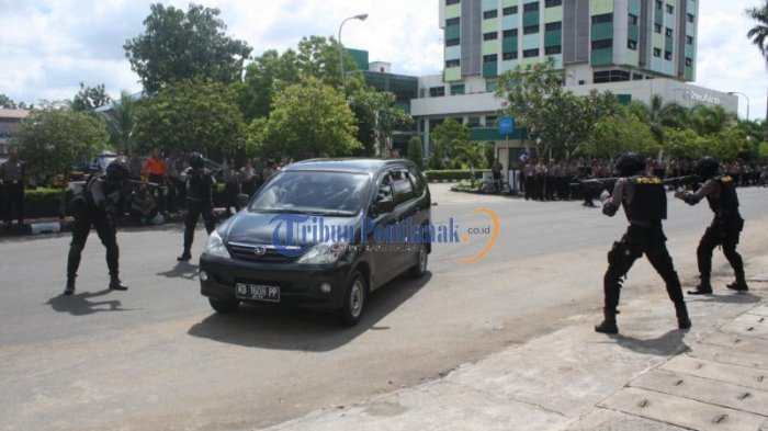 Pasukan Elite Direktorat Sabhara Polda Kalbar Gelar Latihan Teknis ...