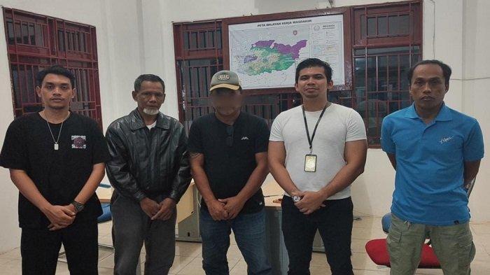 Kalbar Populer Hari Ini: WN Malaysia Ditangkap di Kapuas Hulu, Gedung ... Kalbar Populer Hari Ini: WN Malaysia Ditangkap di Kapuas Hulu, Gedung ...