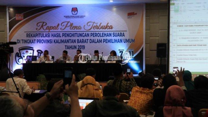 FOTO: Perolehan Suara Caleg DPR RI Dapil Kalbar 1, Pleno Terbuka Tingkat Provinsi Kalbar ...