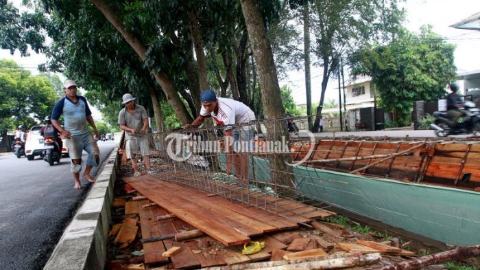 Foto-foto Pembangunan Drainase di Jalan M Sohor - Tribunpontianak.co.id