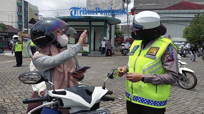 Hari Pertama Pelaksanaan Operasi Zebra Kapuas 2022, Petugas Imbau dan Tegur Pelanggar ...