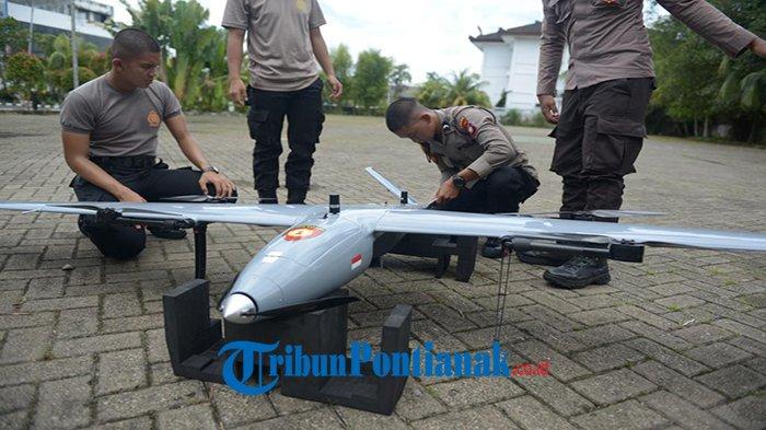 Ditsamapta Polda Kalbar Uji Coba Drone Canggih Multifungsi, Daya ...