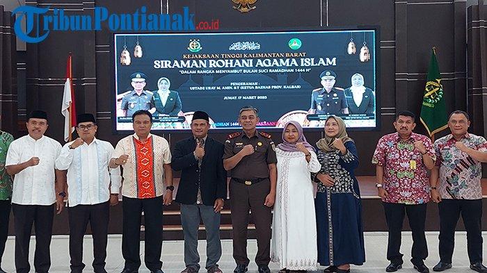 Siraman Rohani Kejaksaan Tinggi Kalbar, Ustad Uray : Umat Muslim Punya ...