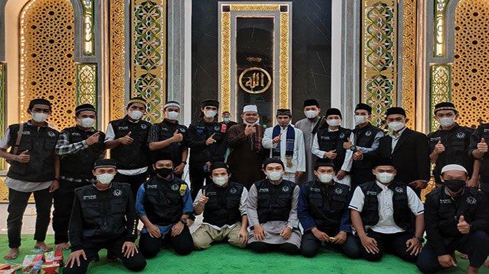 Tabligh Akbar Bersama Ustad Hatoli di Masjid Agung Al-Falah Tetap Dengan Penerapan Prokes ...