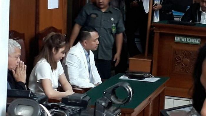 Gading dan Gisel Resmi Bercerai: Ini Reaksi Pertama Gisella Anastasia ... Gading dan Gisel Resmi Bercerai: Ini Reaksi Pertama Gisella Anastasia ...