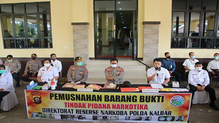 Musnahkan 2 Kilo Narkoba Jenis Sabu dan 50 Butir Pil Ekstasi, Polda Kalbar Selamatkan 16 Ribu ...